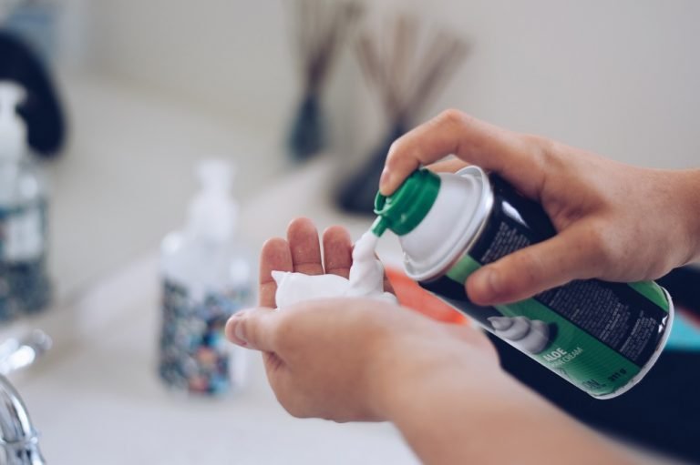 Difference Between Shaving Gel and Cream (With Comparison Table) Difference Between Shaving Gel and Cream (With Comparison Table)